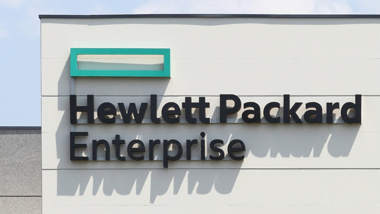 HPE Revenue Hits $7 Billion in Q3 2023, Beating Analyst Estimates - Futurum